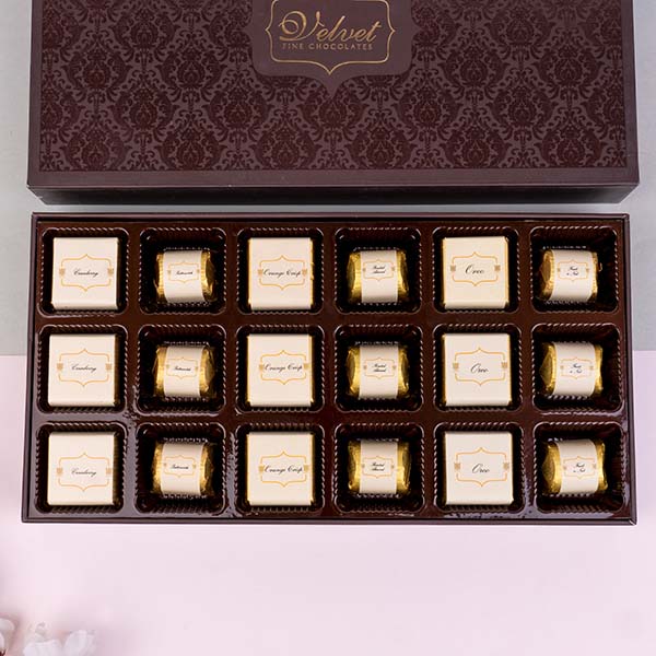 Send Delightful Velvet Chocolate Box Online | Rakhibazaar.com